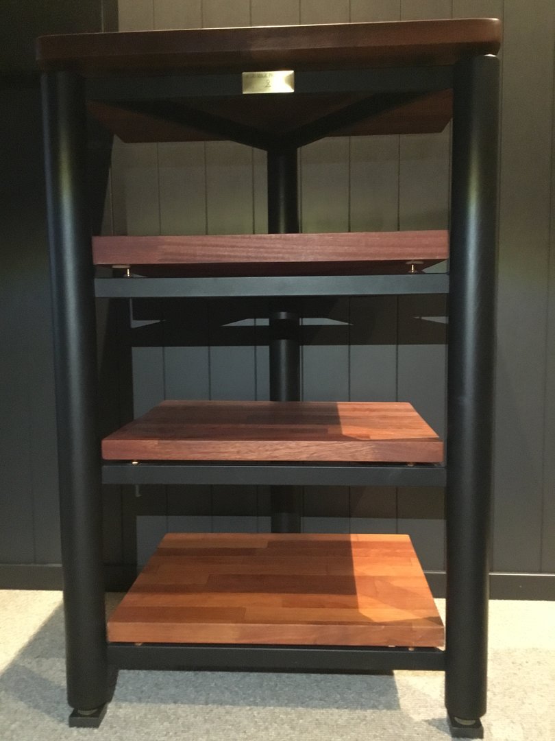 Audio Magic rack | Hifisentralen