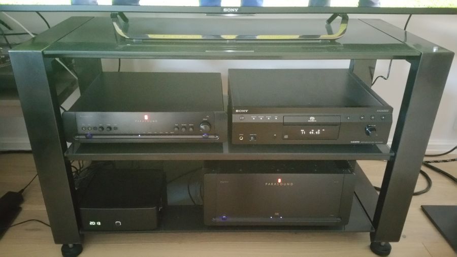 Solid stereorack | Hifisentralen